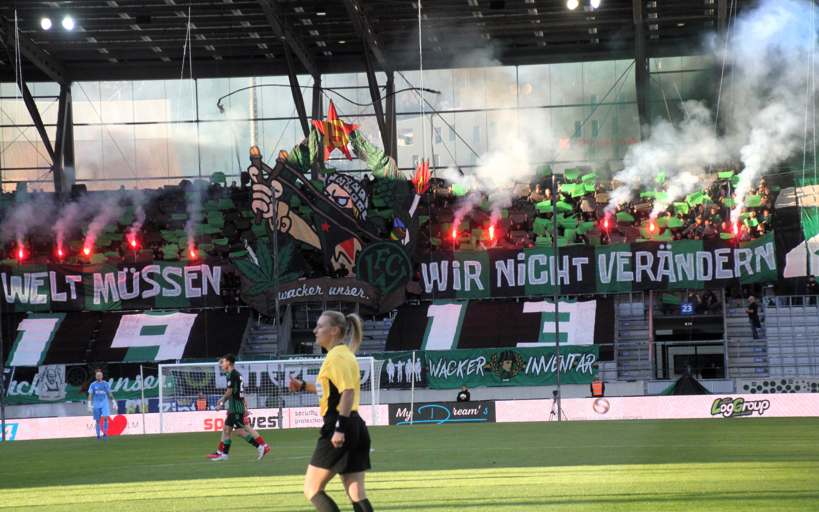 Schwarz-grüne Welt - tivoli12